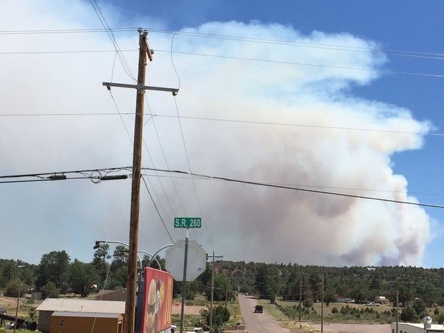 Cedar Creek Fire prompts evacuations, shuts down US 60 near Show Low ...