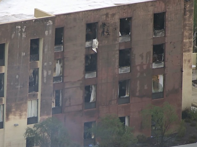 Phoenix Fire: Large structure fire burning in north Phoenix - ABC15 Arizona