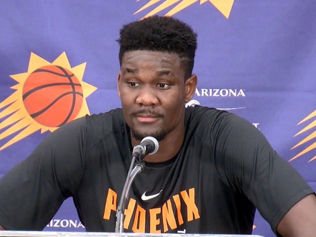 Deandre Ayton the main attraction on day one of NBA Summer League in ...